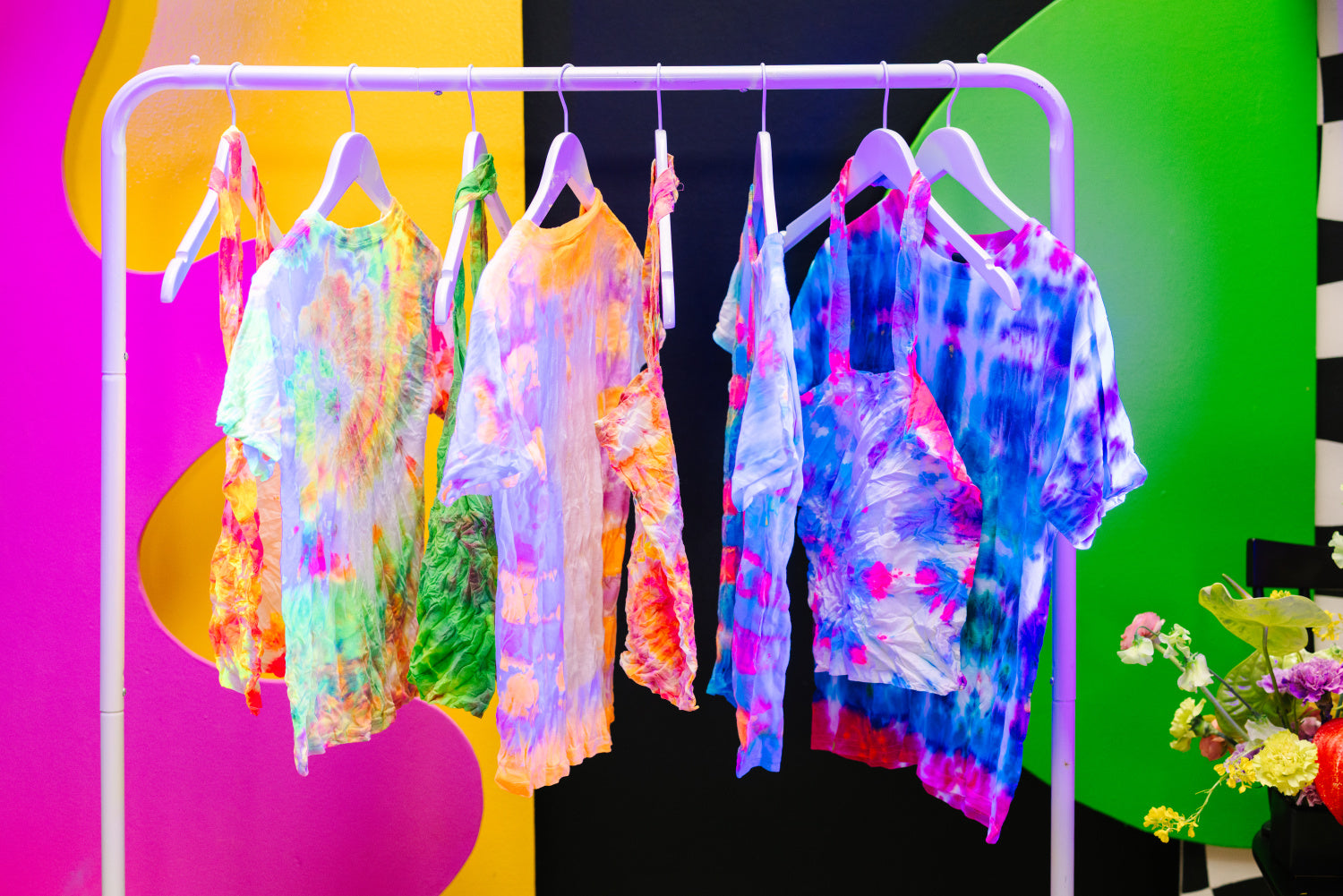 How to Tie Dye Neon Outfits for a Glow Party – Tulip Color Crafts
